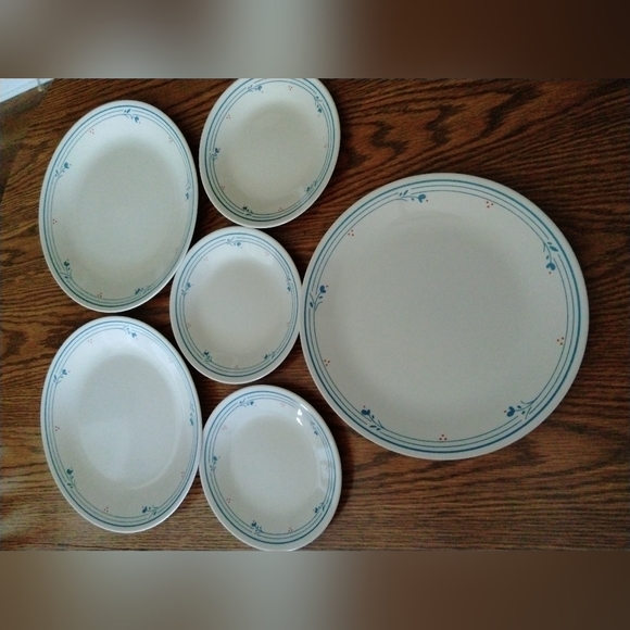 Corelle | Dining | Vintage Corelle Country Violets Dinner Plates Bread ...